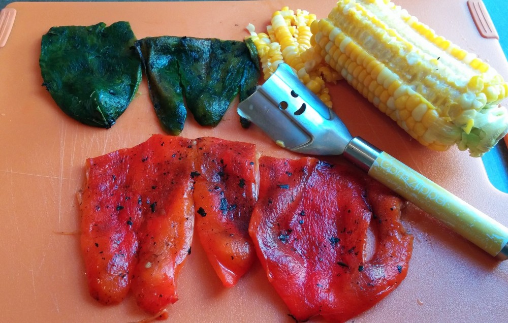 Organic Salad Recipe with Roasted Peppers and Summer Corn | AOC