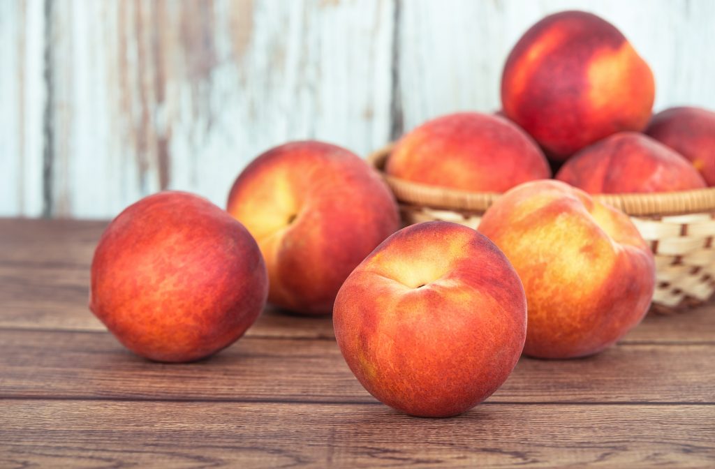 How to Pick a Perfect Peach | An Organic Conversation